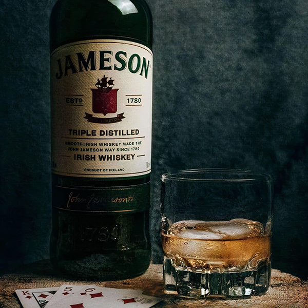 Recensione del Whisky Jamenson: l'eccellenza che scivola dolcemente ...